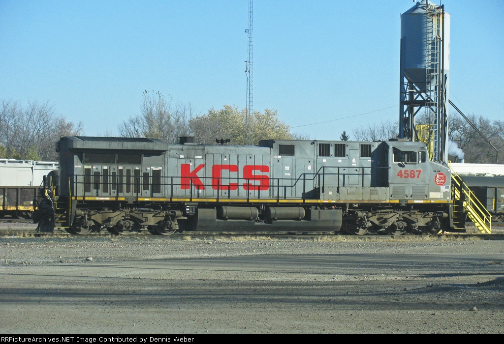 KCS 4587, ICE's Mason City Sub.